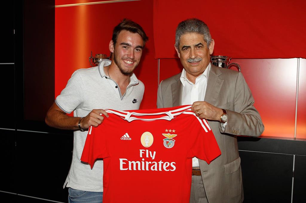 Benfica. André Horta assina por cinco temporadas - Renascença