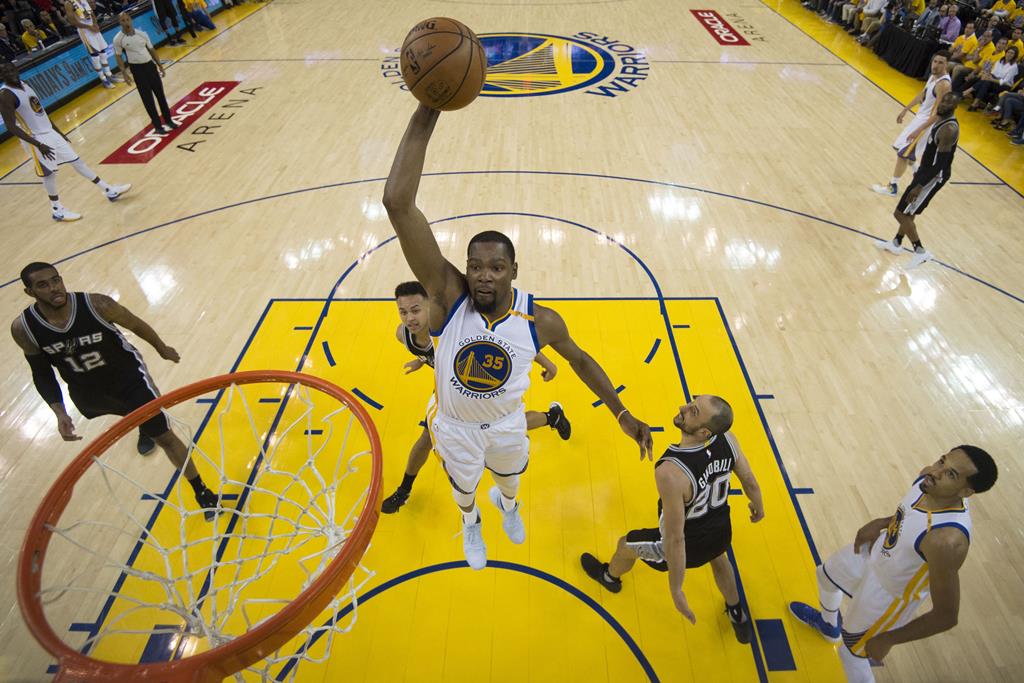 Warriors engatam a sétima em "batalha" frente aos Spurs - Renascença
