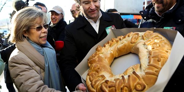 Maria de Belém em Valongo ouve queixas e recebe regueifa gigante ...