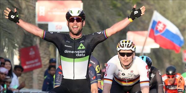 Volta a Abu Dhabi. Cavendish vence ao "sprint", Rui Costa no pelotão ...